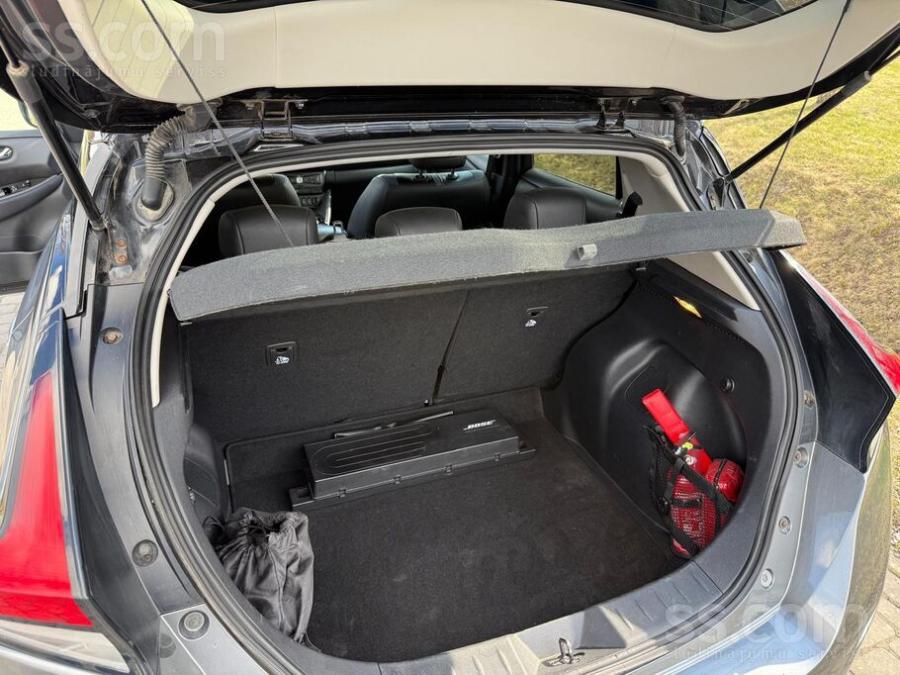 Grey Nissan Leaf 2020 in Riga, with an engine capacity of 0.00 L and mileage of 162 thousand km for 12200 €, photo 10 on AUTOMOTO.COM.LV