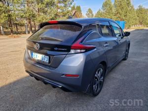 Grey Nissan Leaf 2020 in Riga, with an engine capacity of 0.00 L and mileage of 138 thousand km for 11800 €, photo 4 on AUTOMOTO.COM.LV