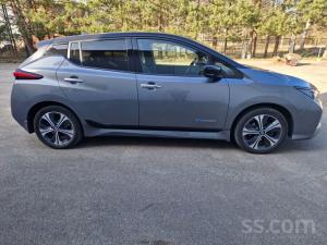 Grey Nissan Leaf 2020 in Riga, with an engine capacity of 0.00 L and mileage of 138 thousand km for 11800 €, photo 5 on AUTOMOTO.COM.LV