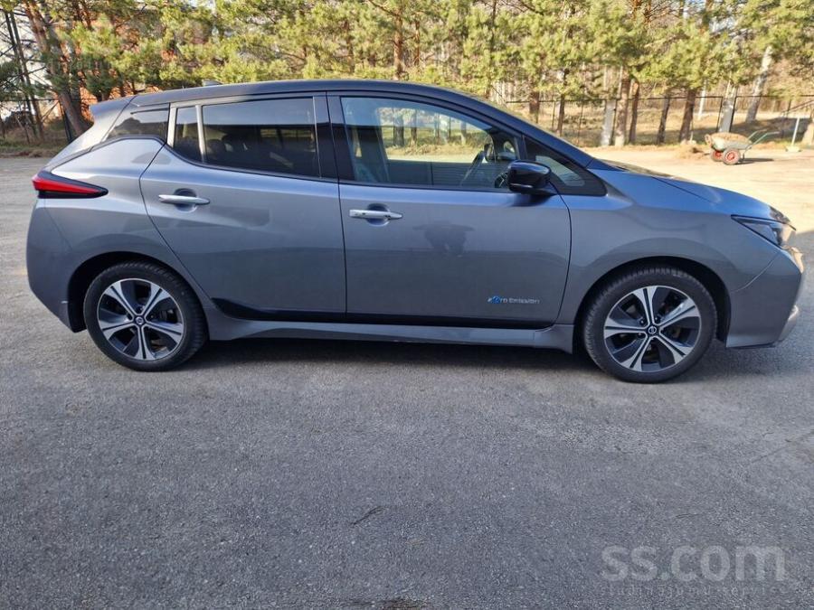 Grey Nissan Leaf 2020 in Riga, with an engine capacity of 0.00 L and mileage of 138 thousand km for 11800 €, photo 5 on AUTOMOTO.COM.LV
