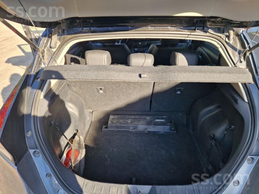 Grey Nissan Leaf 2020 in Riga, with an engine capacity of 0.00 L and mileage of 138 thousand km for 11800 €, photo 12 on AUTOMOTO.COM.LV
