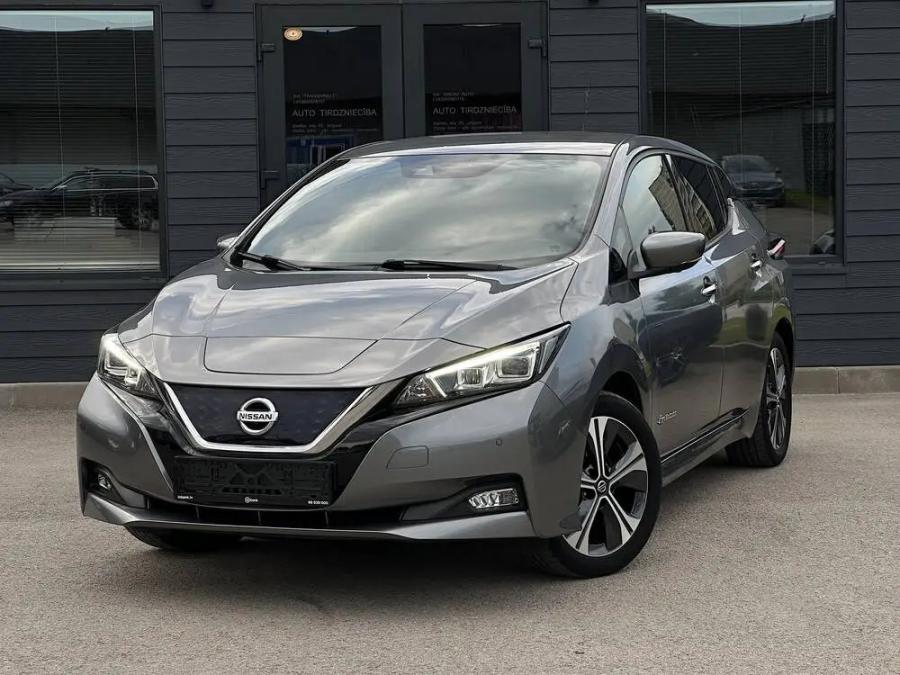 Grey Nissan Leaf 2020 in Jelgava, with an engine capacity of 0.10 L and mileage of 70 thousand km for 15850 €, photo 4 on AUTOMOTO.COM.LV