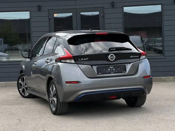 Grey Nissan Leaf 2020 in Jelgava, with an engine capacity of 0.10 L and mileage of 70 thousand km for 15850 €, photo 4 on AUTOMOTO.COM.LV