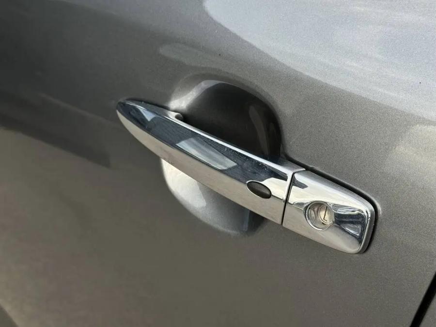 Grey Nissan Leaf 2020 in Jelgava, with an engine capacity of 0.10 L and mileage of 70 thousand km for 15850 €, photo 19 on AUTOMOTO.COM.LV