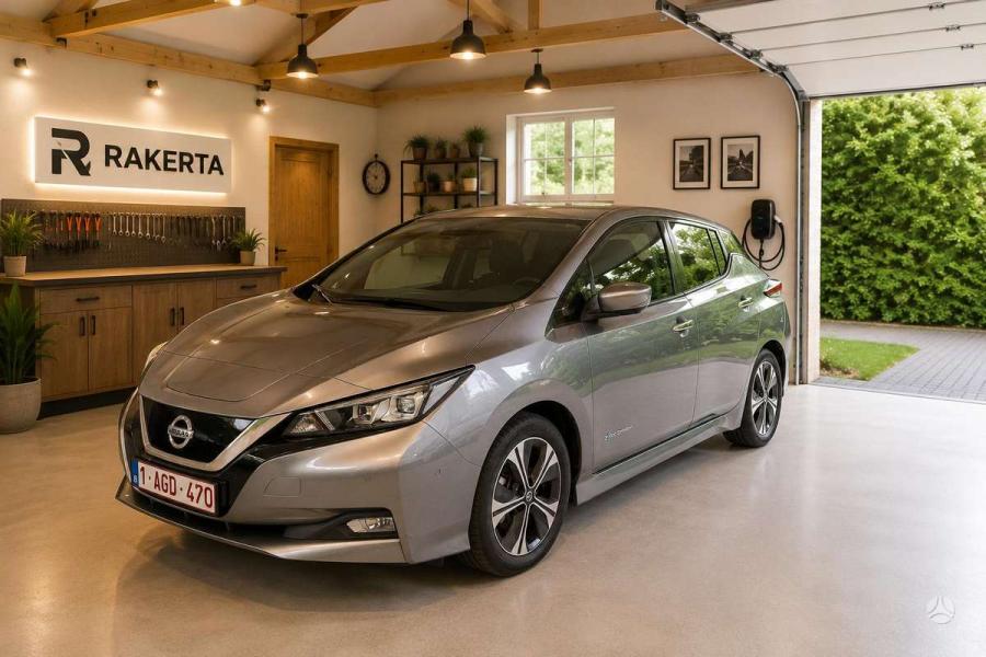 Pelēks Nissan Leaf 2020 Viļņa, ar dzinēja tilpumu 0.00 L un nobraukumu 127 tūkst. km par 13800 €, foto 1 vietnē AUTOMOTO.COM.LV