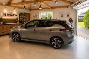 Pelēks Nissan Leaf 2020 Viļņa, ar dzinēja tilpumu 0.00 L un nobraukumu 127 tūkst. km par 13800 €, foto 4 vietnē AUTOMOTO.COM.LV