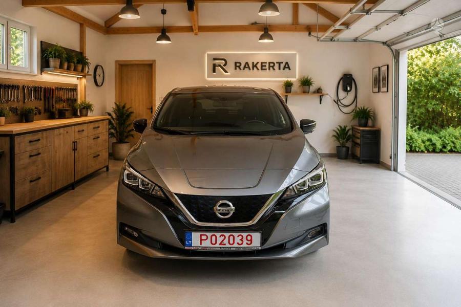 Pelēks Nissan Leaf 2020 Viļņa, ar dzinēja tilpumu 0.00 L un nobraukumu 127 tūkst. km par 13800 €, foto 9 vietnē AUTOMOTO.COM.LV