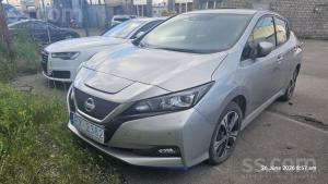 Grey Nissan Leaf 2020 in Riga, with an engine capacity of 0.00 L and mileage of 251 thousand km for 14000 €, photo 3 on AUTOMOTO.COM.LV