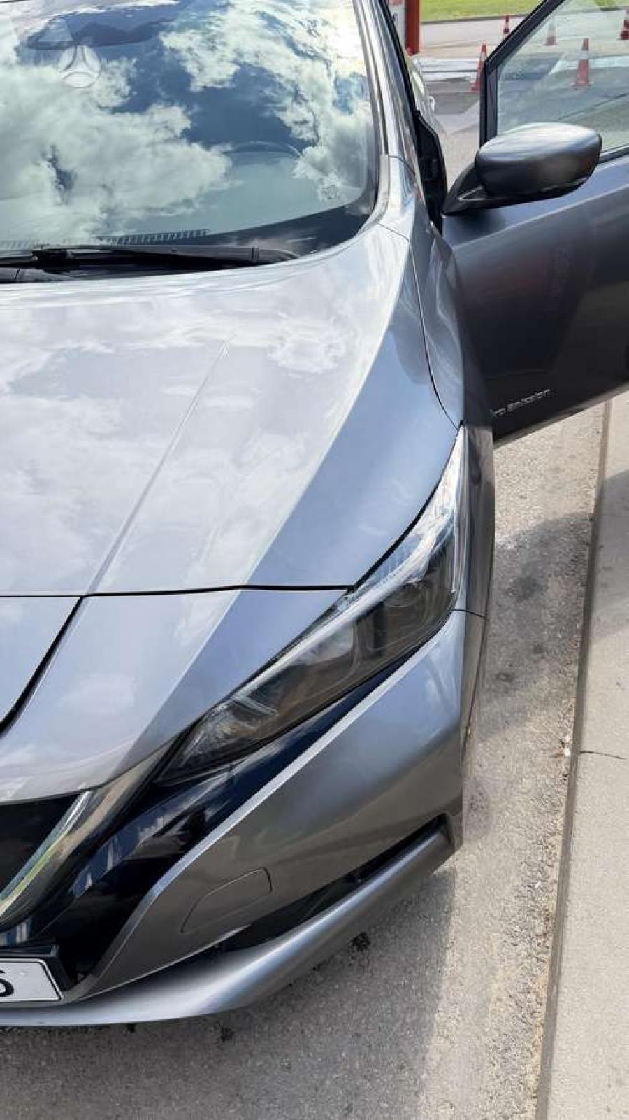 Pelēks Nissan Leaf 2020 Viļņa, ar dzinēja tilpumu 0.00 L un nobraukumu 137 tūkst. km par 11500 €, foto 5 vietnē AUTOMOTO.COM.LV