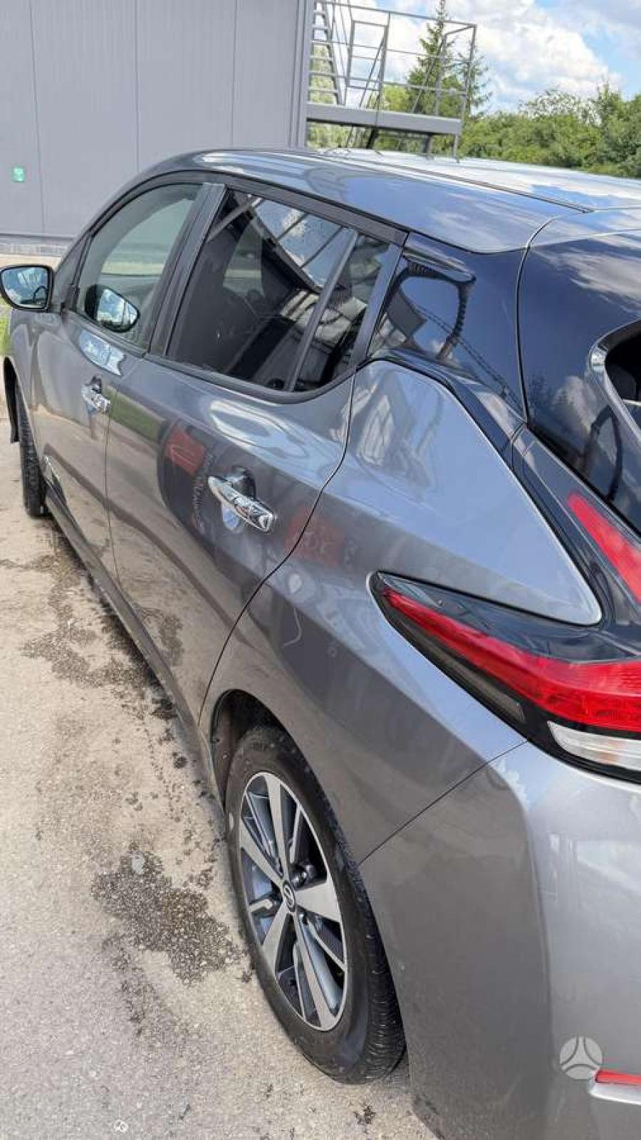 Pelēks Nissan Leaf 2020 Viļņa, ar dzinēja tilpumu 0.00 L un nobraukumu 137 tūkst. km par 11500 €, foto 8 vietnē AUTOMOTO.COM.LV