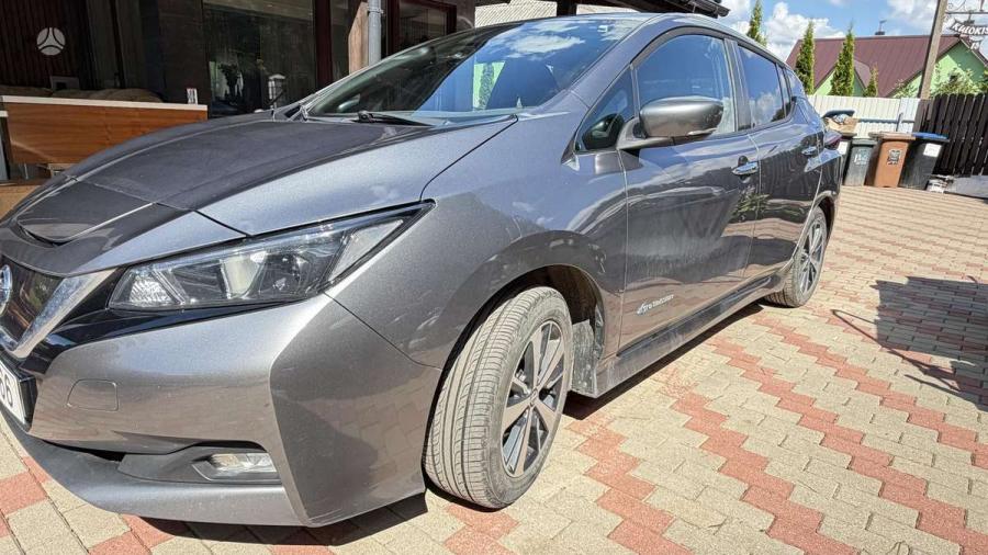 Pelēks Nissan Leaf 2020 Viļņa, ar dzinēja tilpumu 0.00 L un nobraukumu 137 tūkst. km par 11500 €, foto 13 vietnē AUTOMOTO.COM.LV