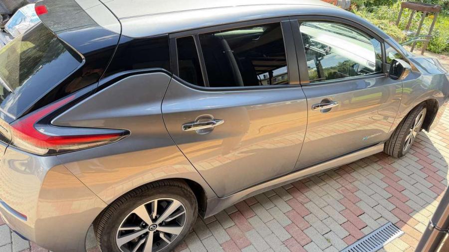 Pelēks Nissan Leaf 2020 Viļņa, ar dzinēja tilpumu 0.00 L un nobraukumu 137 tūkst. km par 11500 €, foto 16 vietnē AUTOMOTO.COM.LV