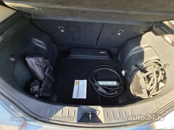 Grey Nissan Leaf 2020 in Tallinn, with an engine capacity of 0.00 L and mileage of 99 thousand km for 14750 €, photo 11 on AUTOMOTO.COM.LV