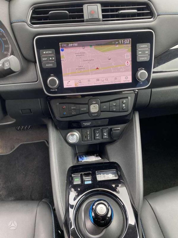 Pelēks Nissan Leaf 2020 Kauņa, ar dzinēja tilpumu 0.00 L un nobraukumu 58 tūkst. km par 19965 €, foto 5 vietnē AUTOMOTO.COM.LV