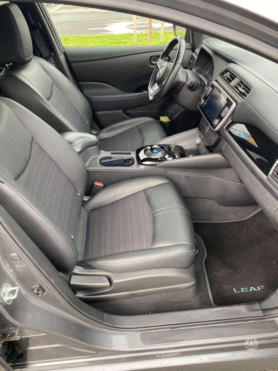 Grey Nissan Leaf 2020 in Kaunas, with an engine capacity of 0.00 L and mileage of 58 thousand km for 19965 €, photo 18 on AUTOMOTO.COM.LV