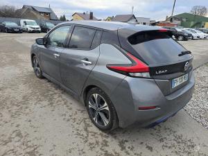 Pelēks Nissan Leaf 2021 Tauragė, ar dzinēja tilpumu 0.00 L un nobraukumu 134 tūkst. km par 9900 €, foto 4 vietnē AUTOMOTO.COM.LV