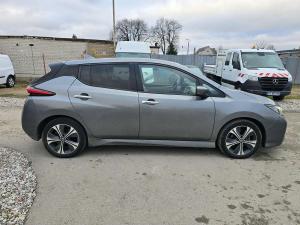 Pelēks Nissan Leaf 2021 Tauragė, ar dzinēja tilpumu 0.00 L un nobraukumu 134 tūkst. km par 9900 €, foto 7 vietnē AUTOMOTO.COM.LV