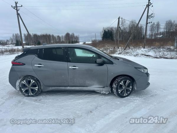 Pelēks Nissan Leaf 2021 Viljandi, ar dzinēja tilpumu 0.00 L un nobraukumu 111 tūkst. km par 16500 €, foto 4 vietnē AUTOMOTO.COM.LV