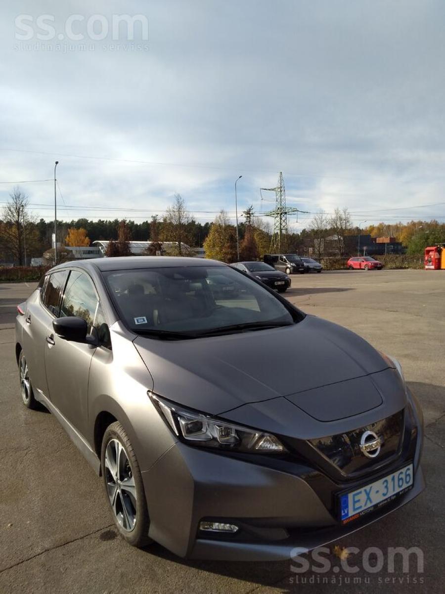 Pelēks Nissan Leaf 2021 Rīga, ar dzinēja tilpumu 0.00 L un nobraukumu 59 tūkst. km par 14900 €, foto 4 vietnē AUTOMOTO.COM.LV