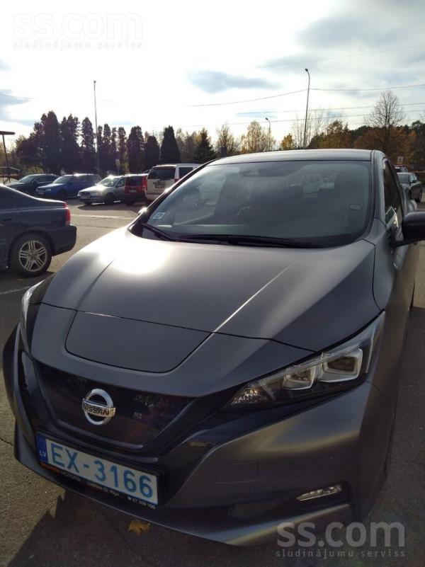 Pelēks Nissan Leaf 2021 Rīga, ar dzinēja tilpumu 0.00 L un nobraukumu 59 tūkst. km par 14900 €, foto 4 vietnē AUTOMOTO.COM.LV