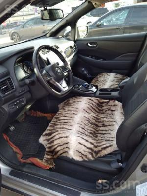 Pelēks Nissan Leaf 2021 Rīga, ar dzinēja tilpumu 0.00 L un nobraukumu 59 tūkst. km par 14900 €, foto 7 vietnē AUTOMOTO.COM.LV