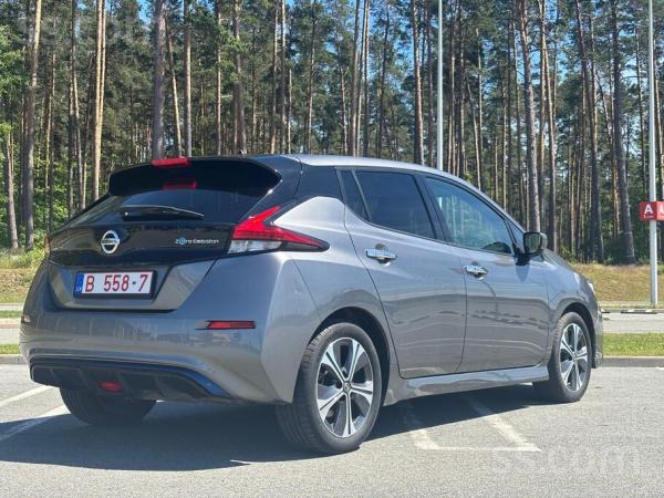 Grey Nissan Leaf 2021 in Riga, with an engine capacity of 0.00 L and mileage of 31 thousand km for 16500 €, photo 6 on AUTOMOTO.COM.LV