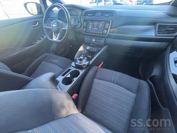 Grey Nissan Leaf 2021 in Riga, with an engine capacity of 0.00 L and mileage of 31 thousand km for 16500 €, photo 7 on AUTOMOTO.COM.LV