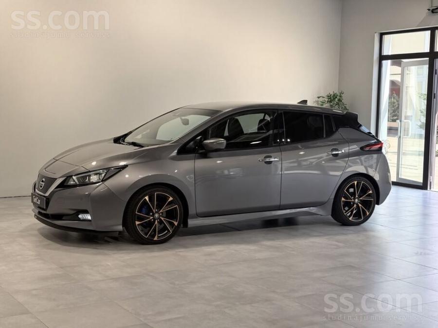 Pelēks Nissan Leaf 2021 Rīga, ar dzinēja tilpumu 0.00 L un nobraukumu 51 tūkst. km par 17500 €, foto 4 vietnē AUTOMOTO.COM.LV