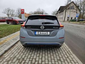 Pelēks Nissan Leaf 2022 Klaipėda, ar dzinēja tilpumu 0.00 L un nobraukumu 49 tūkst. km par 17500 €, foto 4 vietnē AUTOMOTO.COM.LV