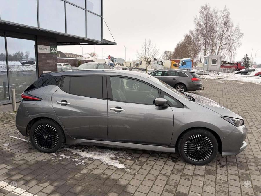 Grey Nissan Leaf 2022 in Marijampole, with an engine capacity of 0.00 L and mileage of 50 thousand km for 15900 €, photo 13 on AUTOMOTO.COM.LV