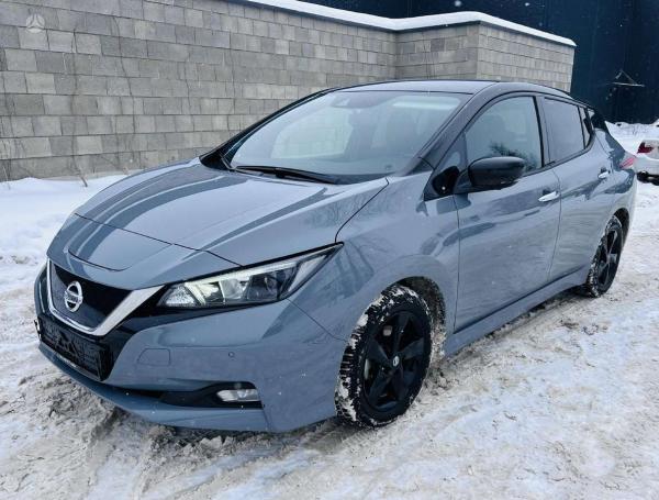 Pelēks Nissan Leaf 2022 Viļņa, ar dzinēja tilpumu 0.00 L un nobraukumu 56 tūkst. km par 15950 €, foto 1 vietnē AUTOMOTO.COM.LV