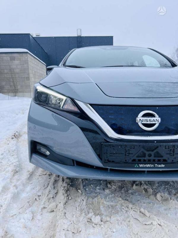 Pelēks Nissan Leaf 2022 Viļņa, ar dzinēja tilpumu 0.00 L un nobraukumu 56 tūkst. km par 15950 €, foto 3 vietnē AUTOMOTO.COM.LV