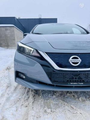 Pelēks Nissan Leaf 2022 Viļņa, ar dzinēja tilpumu 0.00 L un nobraukumu 56 tūkst. km par 15950 €, foto 3 vietnē AUTOMOTO.COM.LV