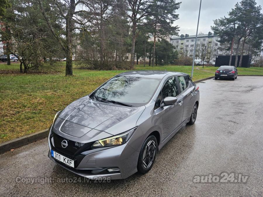 Pelēks Nissan Leaf 2022 Saku, ar dzinēja tilpumu 0.00 L un nobraukumu 50 tūkst. km par 15750 €, foto 1 vietnē AUTOMOTO.COM.LV