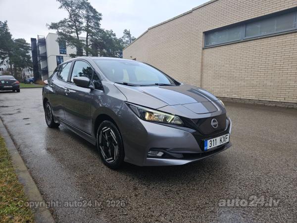 Pelēks Nissan Leaf 2022 Saku, ar dzinēja tilpumu 0.00 L un nobraukumu 50 tūkst. km par 15750 €, foto 2 vietnē AUTOMOTO.COM.LV