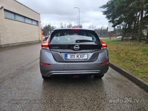 Pelēks Nissan Leaf 2022 Saku, ar dzinēja tilpumu 0.00 L un nobraukumu 50 tūkst. km par 15750 €, foto 5 vietnē AUTOMOTO.COM.LV