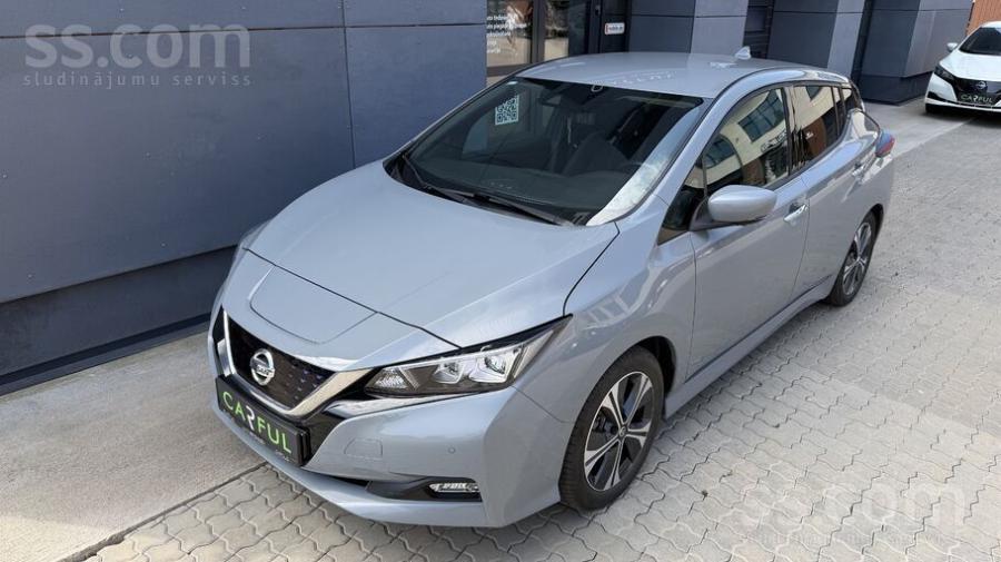 Pelēks Nissan Leaf 2022 Rīga, ar dzinēja tilpumu 0.00 L un nobraukumu 33 tūkst. km par 18500 €, foto 4 vietnē AUTOMOTO.COM.LV