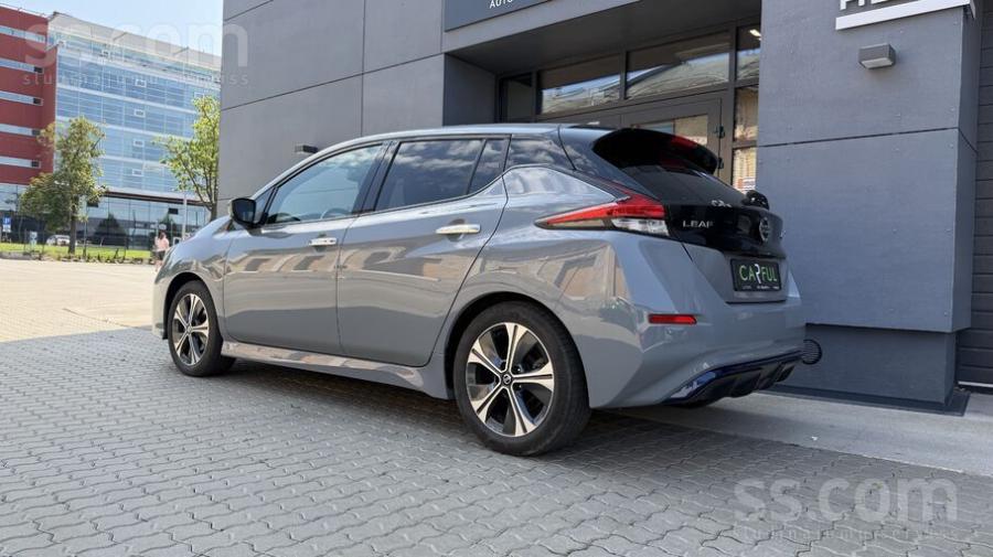 Pelēks Nissan Leaf 2022 Rīga, ar dzinēja tilpumu 0.00 L un nobraukumu 33 tūkst. km par 18500 €, foto 8 vietnē AUTOMOTO.COM.LV