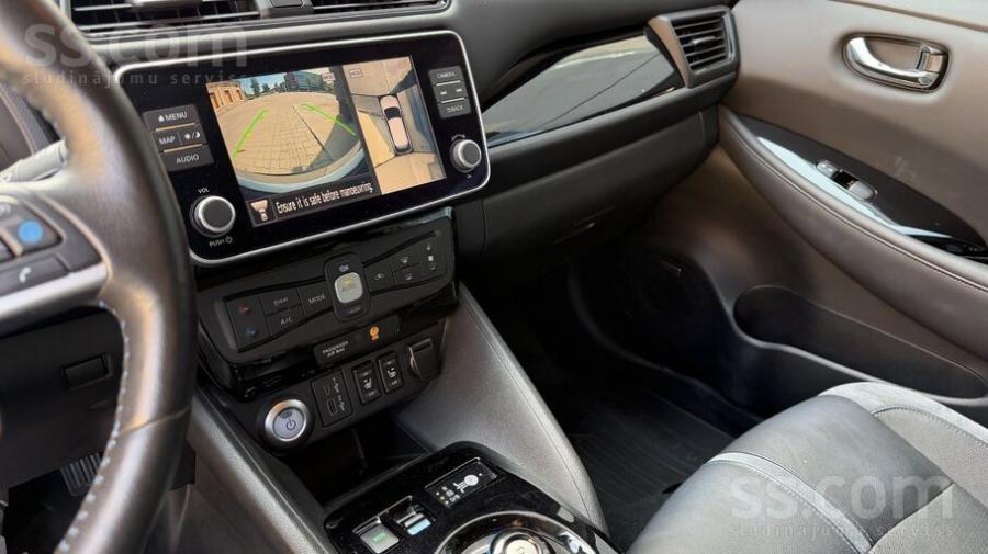 Pelēks Nissan Leaf 2022 Rīga, ar dzinēja tilpumu 0.00 L un nobraukumu 33 tūkst. km par 18500 €, foto 14 vietnē AUTOMOTO.COM.LV