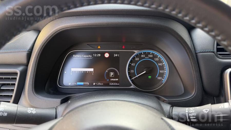 Pelēks Nissan Leaf 2022 Rīga, ar dzinēja tilpumu 0.00 L un nobraukumu 33 tūkst. km par 18500 €, foto 25 vietnē AUTOMOTO.COM.LV
