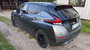 Pelēks Nissan Leaf 2022 Rīga, ar dzinēja tilpumu 0.00 L un nobraukumu 68 tūkst. km par 12900 €, foto 5 vietnē AUTOMOTO.COM.LV