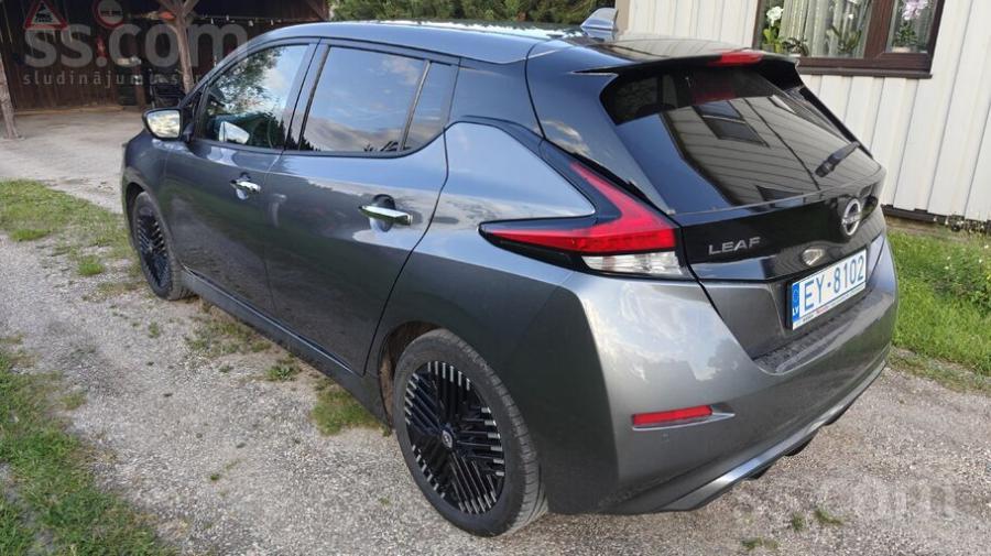 Pelēks Nissan Leaf 2022 Rīga, ar dzinēja tilpumu 0.00 L un nobraukumu 68 tūkst. km par 12900 €, foto 5 vietnē AUTOMOTO.COM.LV