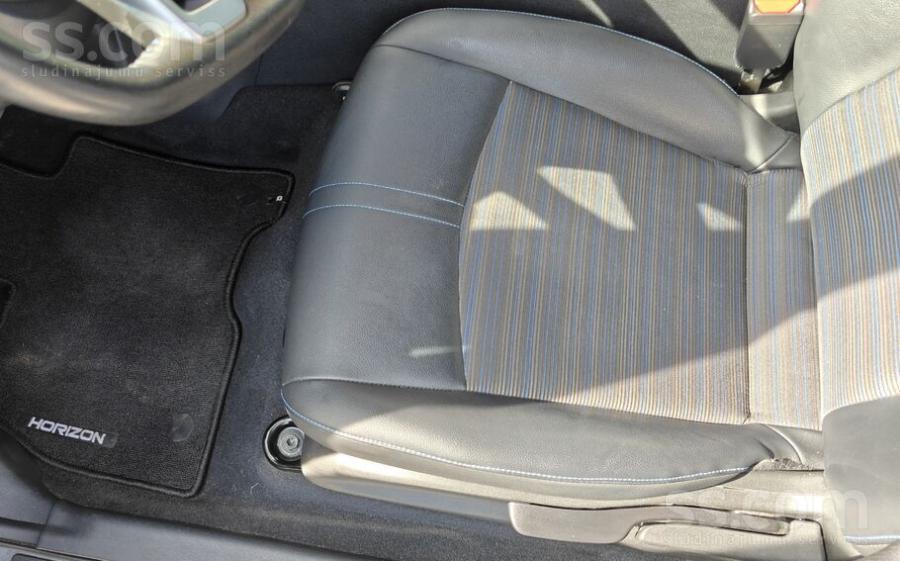 Pelēks Nissan Leaf 2022 Rīga, ar dzinēja tilpumu 0.00 L un nobraukumu 68 tūkst. km par 12900 €, foto 9 vietnē AUTOMOTO.COM.LV