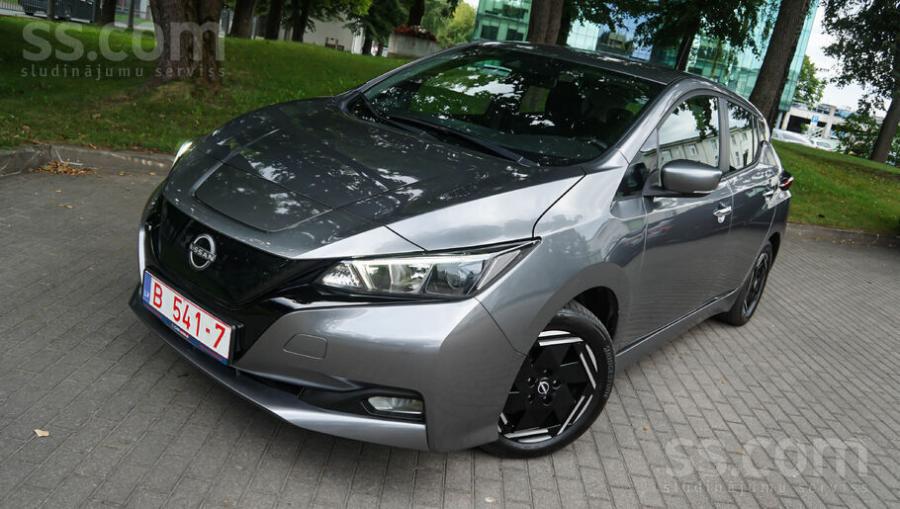 Grey Nissan Leaf 2022 in Riga, with an engine capacity of 0.00 L and mileage of 57 thousand km for 16950 €, photo 3 on AUTOMOTO.COM.LV
