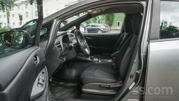 Pelēks Nissan Leaf 2022 Rīga, ar dzinēja tilpumu 0.00 L un nobraukumu 57 tūkst. km par 16950 €, foto 9 vietnē AUTOMOTO.COM.LV
