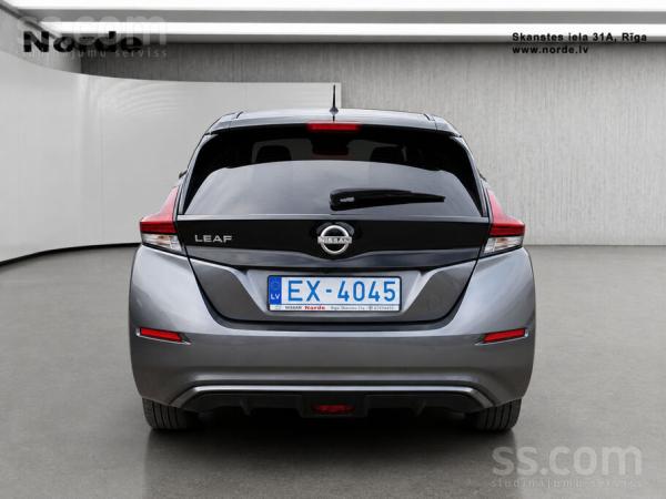 Pelēks Nissan Leaf 2022 Rīga, ar dzinēja tilpumu 0.00 L un nobraukumu 109 tūkst. km par 12890 €, foto 6 vietnē AUTOMOTO.COM.LV