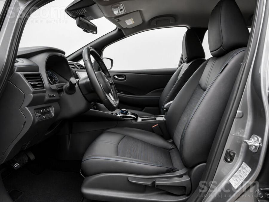 Pelēks Nissan Leaf 2022 Rīga, ar dzinēja tilpumu 0.00 L un nobraukumu 67 tūkst. km par 15490 €, foto 7 vietnē AUTOMOTO.COM.LV
