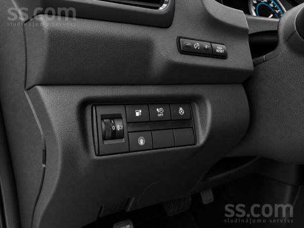 Grey Nissan Leaf 2022 in Riga, with an engine capacity of 0.00 L and mileage of 67 thousand km for 15490 €, photo 8 on AUTOMOTO.COM.LV