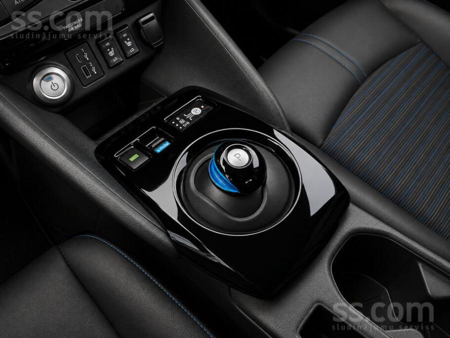 Pelēks Nissan Leaf 2022 Rīga, ar dzinēja tilpumu 0.00 L un nobraukumu 67 tūkst. km par 15490 €, foto 14 vietnē AUTOMOTO.COM.LV