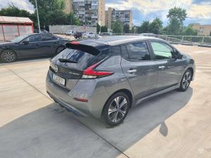 Grey Nissan Leaf 2022 in Vilnius, with an engine capacity of 0.00 L and mileage of 26 thousand km for 15300 €, photo 7 on AUTOMOTO.COM.LV